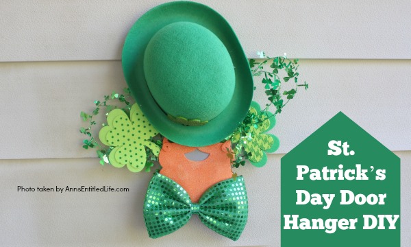 St. Patrick’s Day Door Hanger DIY